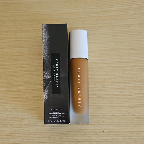 Fenty Beauty | Makeup | Fenty Beauty Pro Filtr Soft Matte Foundation ...